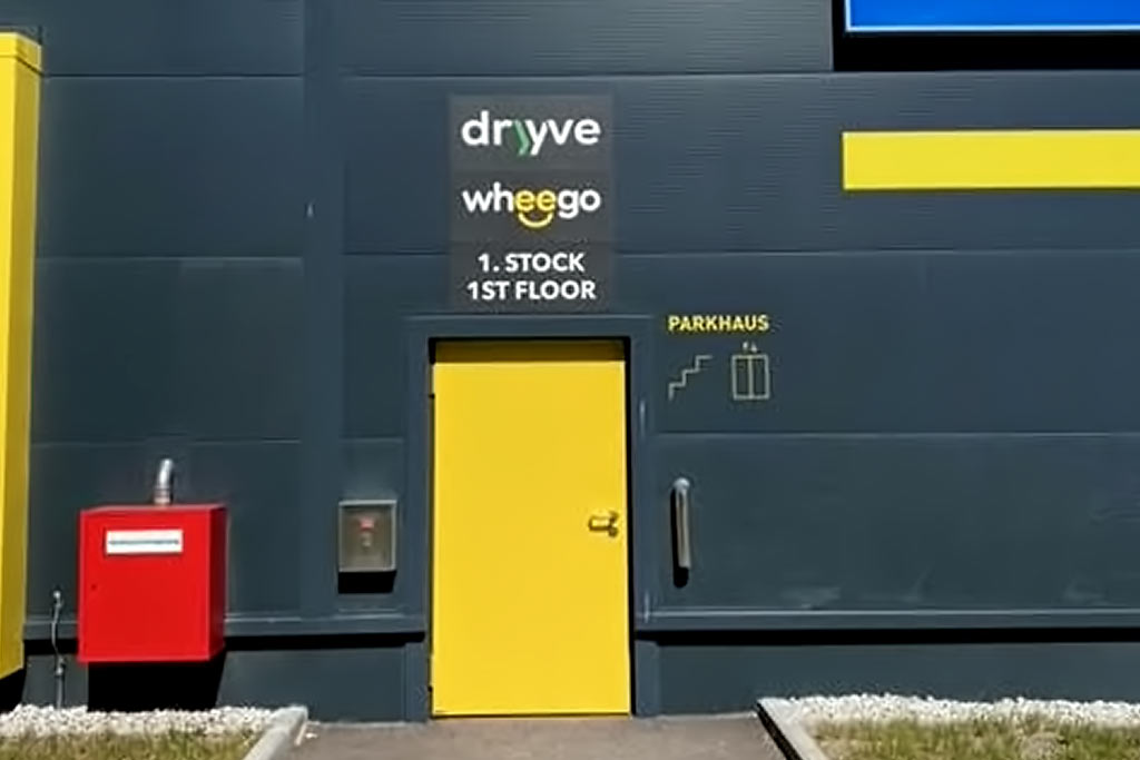 Dryyve Car Rental office location, contact us in Budapest & Vienna