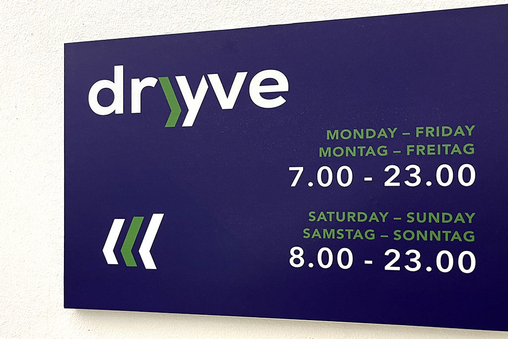 Dryyve Car Rental office location, contact us in Budapest & Vienna